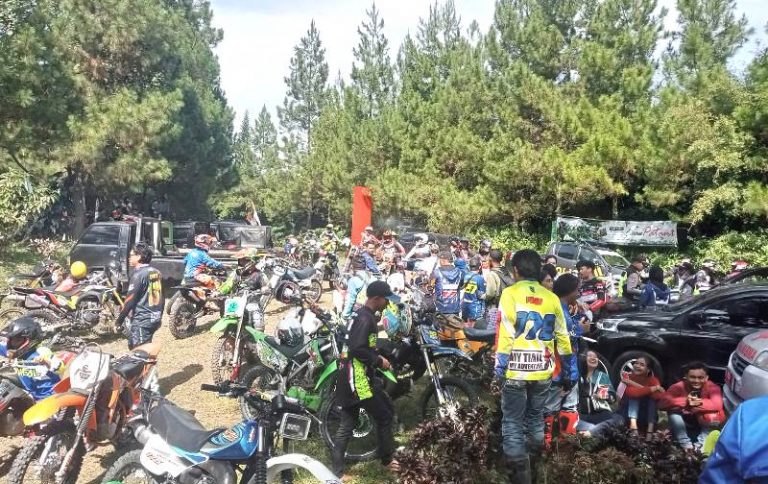 Motor Trail Mata Adventure Sari Ater Diikuti 2000 Peserta