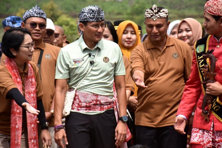 Desa Wisata Cisaat Juara Anugerah Desa Wisata Indonesia 2024