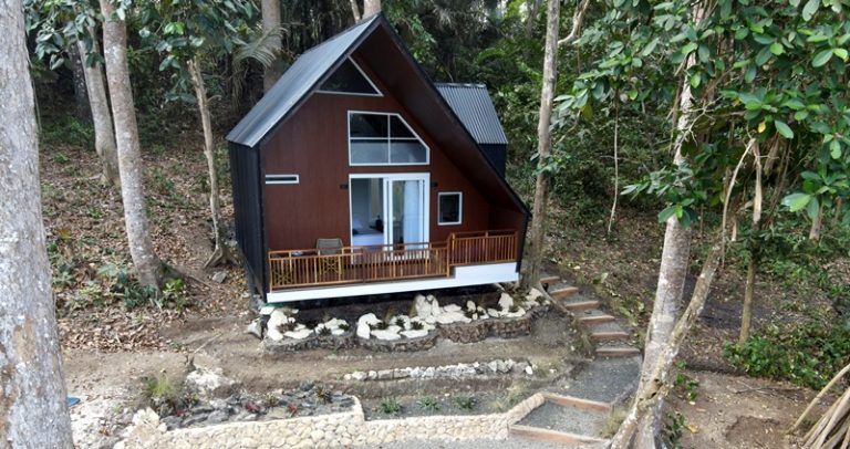 Pantai Karang Nini, Kini Makin Menarik dengan EcoCabins